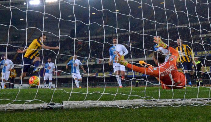 Hellas Verona-Chievo Verona 3-1: GOL E HIGHLIGHTS | Calciomercato.com Hellas Verona-Chievo Verona 3-1: GOL E HIGHLIGHTS | Calciomercato.com