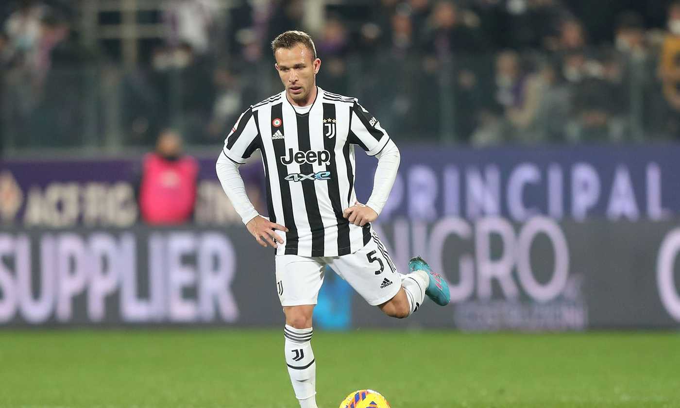 Juve, cosa manca per Arthur al Valencia: nodi ingaggio e passaporto ... Juve, cosa manca per Arthur al Valencia: nodi ingaggio e passaporto ...