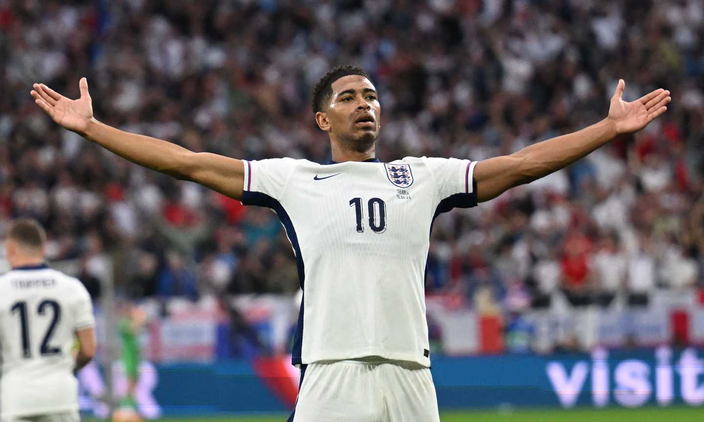 Bellingham e quel gesto osceno: ipotesi violazione del codice di ...