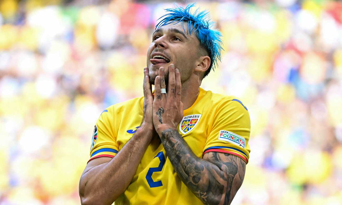 Andrei Ratiu, il nazionale della Romania con i capelli blu | Nazionali ...