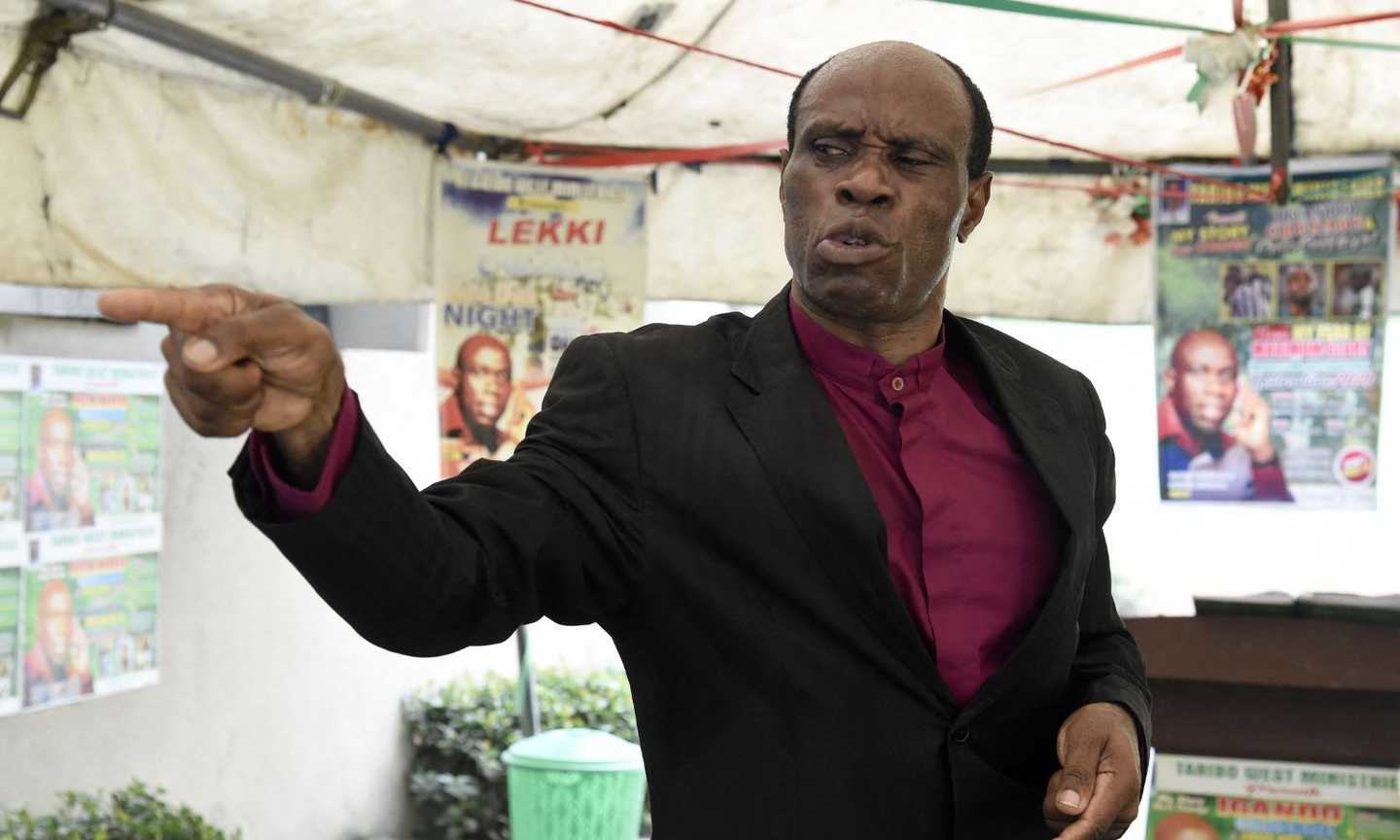 Taribo West all'attacco: "Io meglio di Maldini e Costacurta". E arriva la risposta ironica di ...