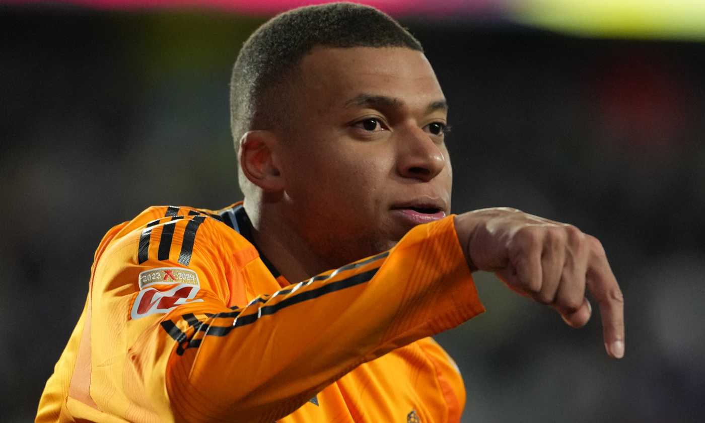 Mbappé: prima tripletta nel Real Madrid contro il Valladolid di Ronaldo ... Mbappé: prima tripletta nel Real Madrid contro il Valladolid di Ronaldo ...