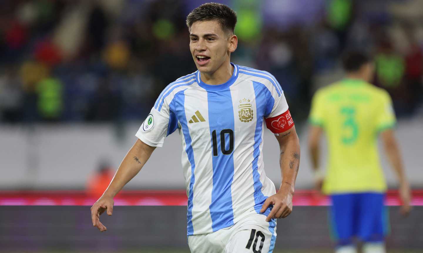 Manchester City, arriva il talento argentino Claudio Echeverri | Calciomercato | Calciomercato.com